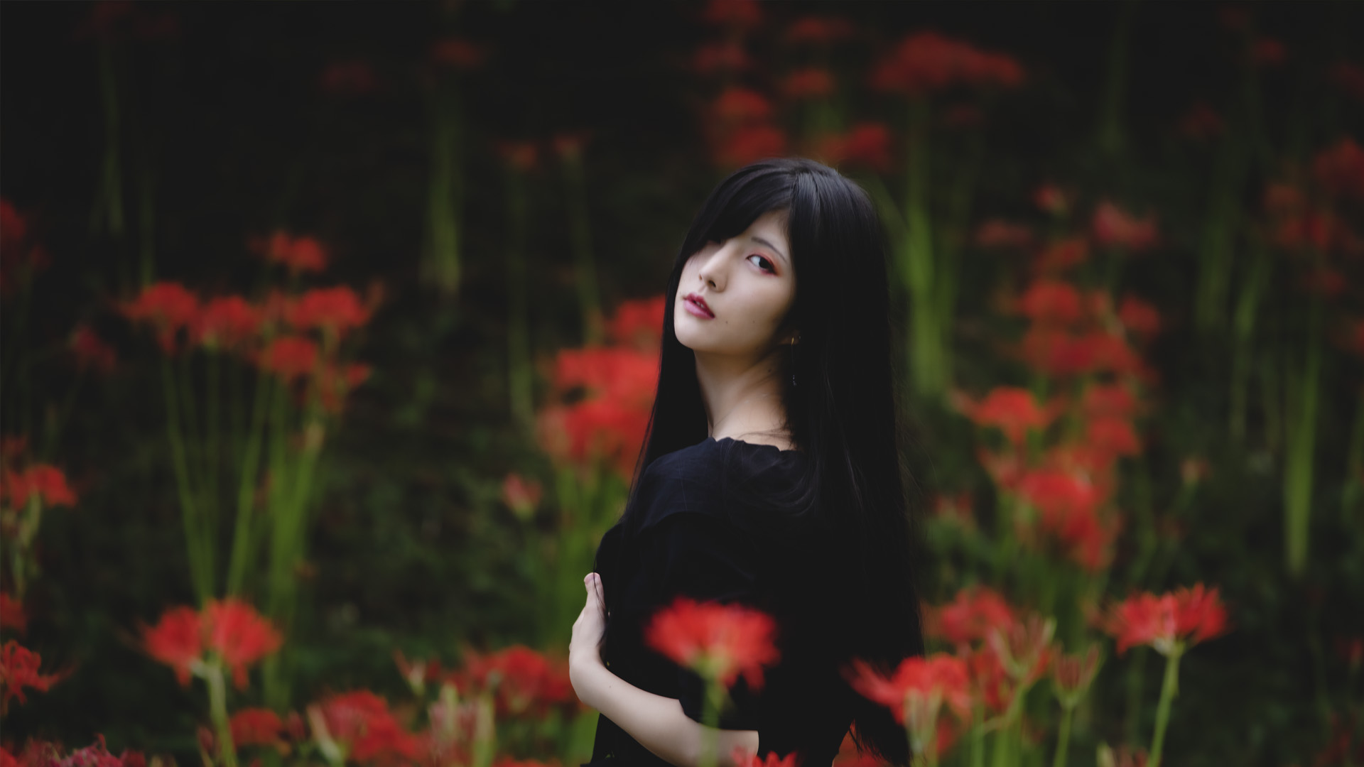 彼岸花ポートレート 雨下さん (撮影地 宮城県/2020年作品) - LIGHT MAGIC PHOTOGRAPHY